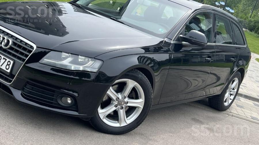 Black Audi A4 2008 in Riga, with an engine capacity of 2.00 L and mileage of 333 thousand km for 4250 €, photo 6 on AUTOMOTO.COM.LV