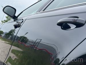 Black Audi A4 2008 in Riga, with an engine capacity of 2.00 L and mileage of 333 thousand km for 4250 €, photo 17 on AUTOMOTO.COM.LV
