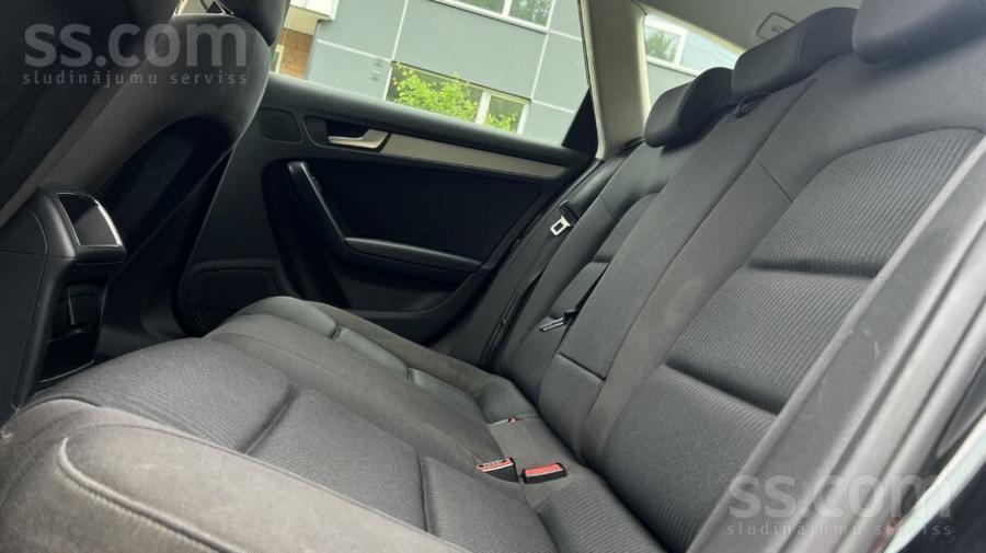 Black Audi A4 2008 in Riga, with an engine capacity of 2.00 L and mileage of 333 thousand km for 4250 €, photo 26 on AUTOMOTO.COM.LV