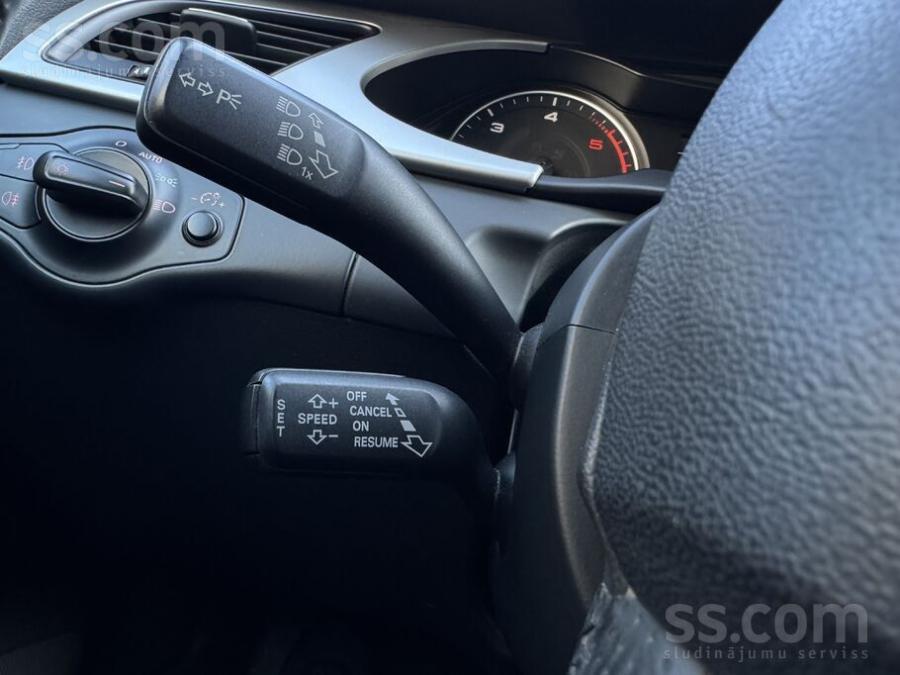 Black Audi A4 2008 in Riga, with an engine capacity of 2.00 L and mileage of 273 thousand km for 5990 €, photo 29 on AUTOMOTO.COM.LV