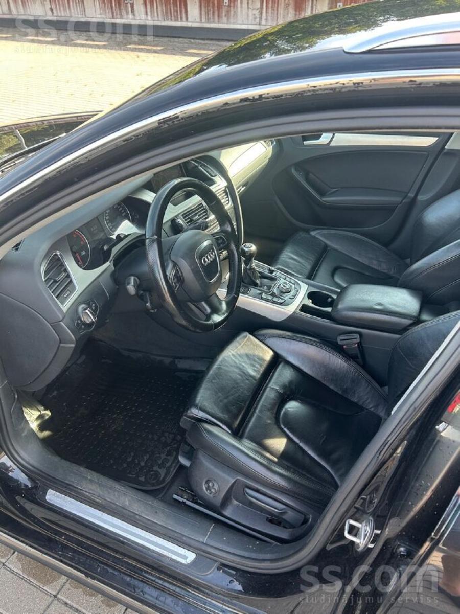 Black Audi A4 2008 in Riga, with an engine capacity of 2.00 L and mileage of 278 thousand km for 3750 €, photo 10 on AUTOMOTO.COM.LV