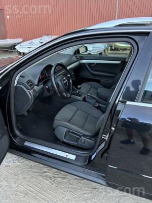 Black Audi A4 2008 in Riga, with an engine capacity of 2.00 L and mileage of 305 thousand km for 4090 €, photo 19 on AUTOMOTO.COM.LV