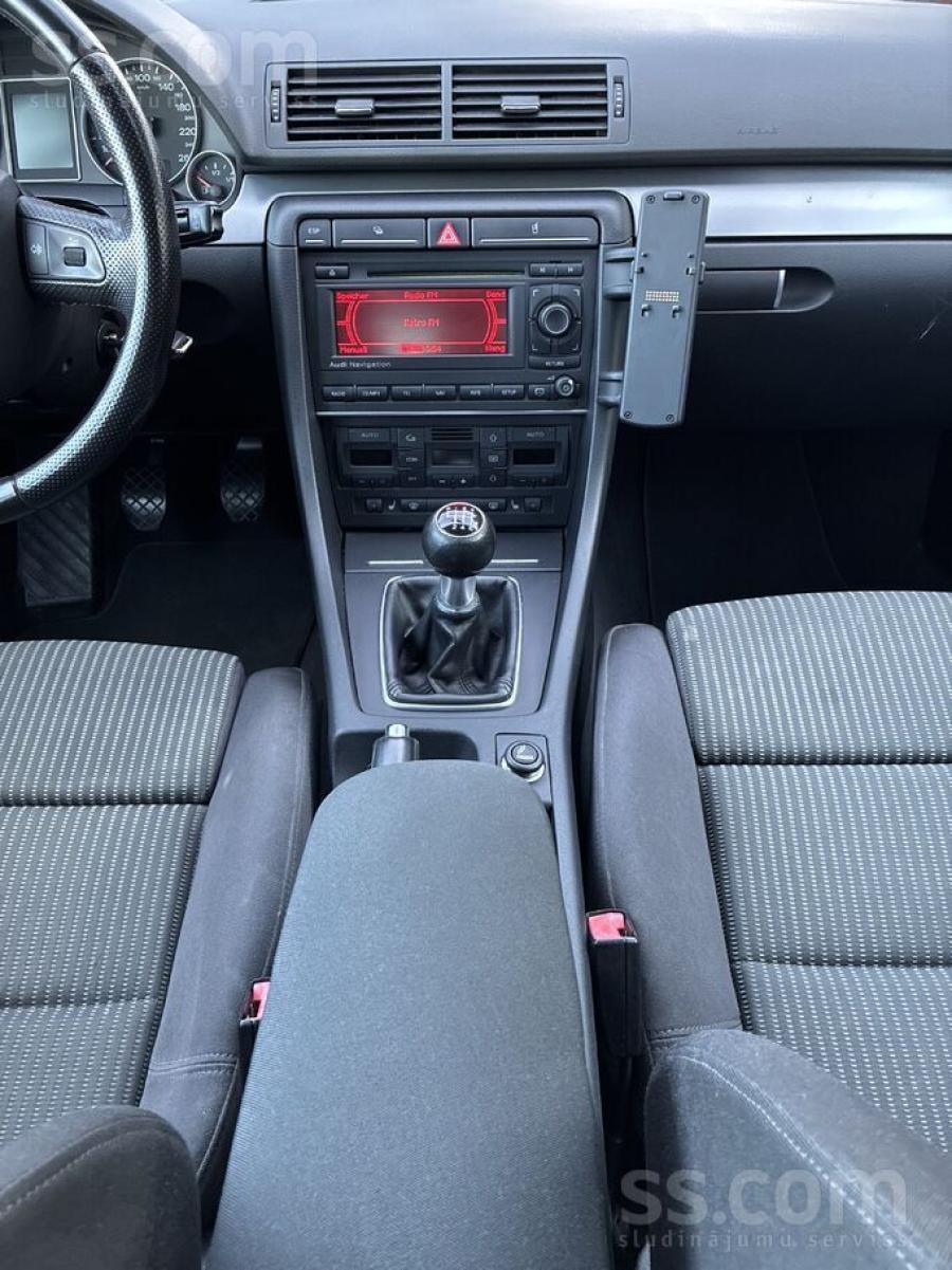 Black Audi A4 2008 in Riga, with an engine capacity of 2.00 L and mileage of 305 thousand km for 4090 €, photo 21 on AUTOMOTO.COM.LV
