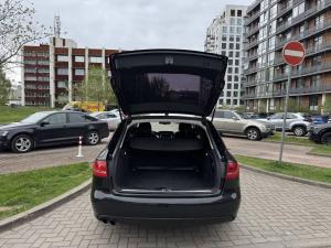 Black Audi A4 2008 in Riga, with an engine capacity of 2.00 L and mileage of 376 thousand km for 4690 €, photo 6 on AUTOMOTO.COM.LV