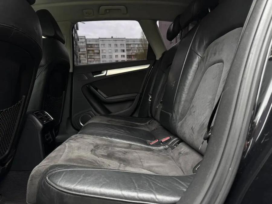 Black Audi A4 2008 in Riga, with an engine capacity of 2.00 L and mileage of 376 thousand km for 4690 €, photo 15 on AUTOMOTO.COM.LV