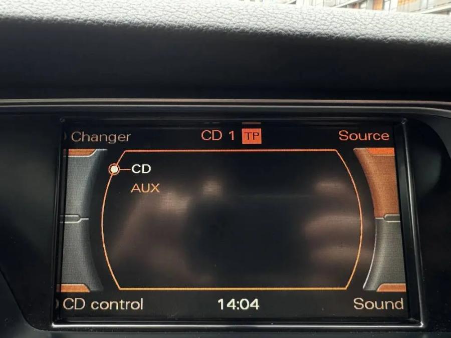Black Audi A4 2008 in Riga, with an engine capacity of 2.00 L and mileage of 376 thousand km for 4690 €, photo 18 on AUTOMOTO.COM.LV