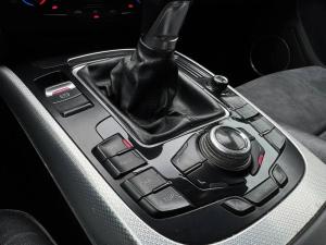 Black Audi A4 2008 in Riga, with an engine capacity of 2.00 L and mileage of 376 thousand km for 4690 €, photo 23 on AUTOMOTO.COM.LV