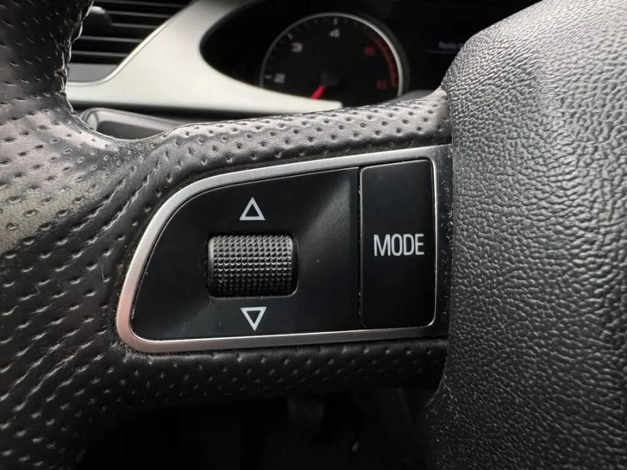 Black Audi A4 2008 in Riga, with an engine capacity of 2.00 L and mileage of 376 thousand km for 4690 €, photo 30 on AUTOMOTO.COM.LV