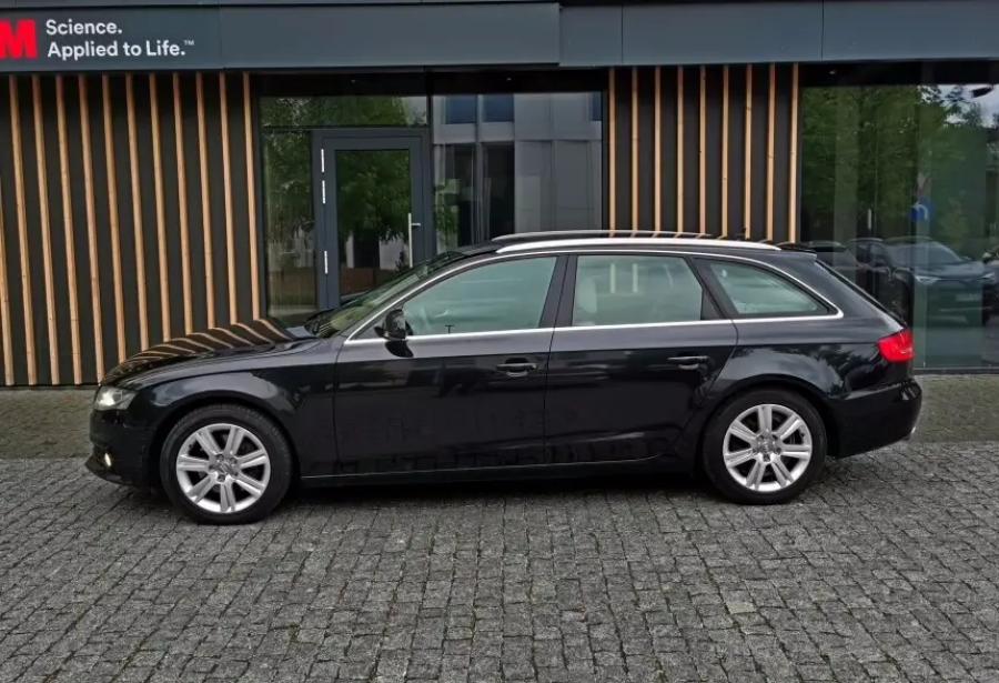 Black Audi A4 2008 in Riga, with an engine capacity of 2.70 L and mileage of 231 thousand km for 6590 €, photo 7 on AUTOMOTO.COM.LV