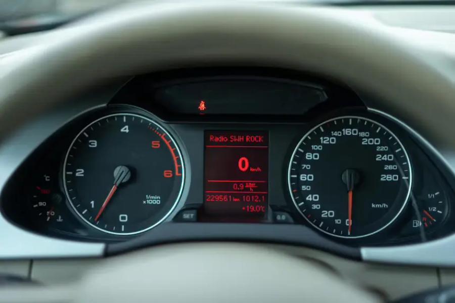 Melns Audi A4 2008 Liepāja, ar dzinēja tilpumu 3.00 L un nobraukumu 230 tūkst. km par 6850 €, foto 16 vietnē AUTOMOTO.COM.LV