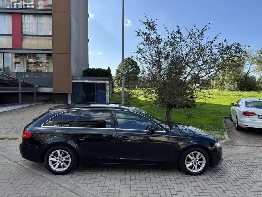 Black Audi A4 2008 in Riga, with an engine capacity of 2.00 L and mileage of 383 thousand km for 4290 €, photo 3 on AUTOMOTO.COM.LV