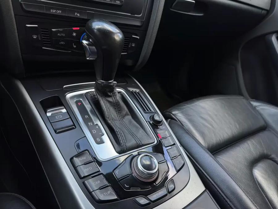 Black Audi A4 2008 in Riga, with an engine capacity of 2.00 L and mileage of 383 thousand km for 4290 €, photo 17 on AUTOMOTO.COM.LV
