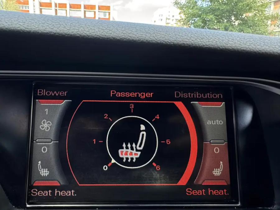 Black Audi A4 2008 in Riga, with an engine capacity of 2.00 L and mileage of 383 thousand km for 4290 €, photo 24 on AUTOMOTO.COM.LV