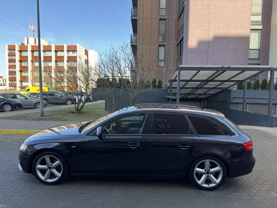 Black Audi A4 2008 in Riga, with an engine capacity of 2.00 L and mileage of 304 thousand km for 3990 €, photo 5 on AUTOMOTO.COM.LV