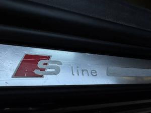 Black Audi A4 2008 in Riga, with an engine capacity of 2.00 L and mileage of 304 thousand km for 3990 €, photo 12 on AUTOMOTO.COM.LV