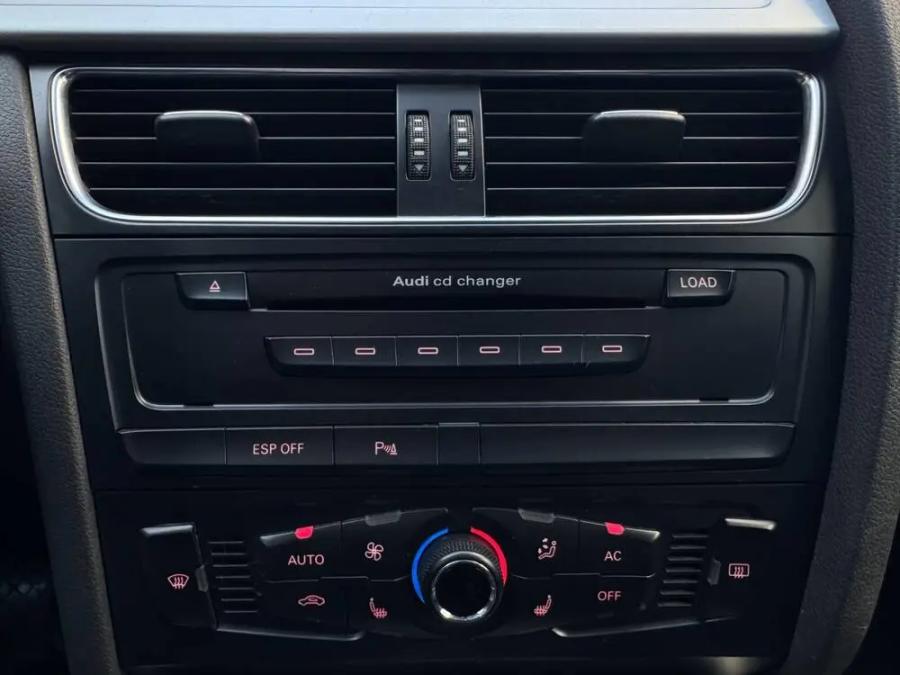 Black Audi A4 2008 in Riga, with an engine capacity of 2.00 L and mileage of 304 thousand km for 3990 €, photo 17 on AUTOMOTO.COM.LV