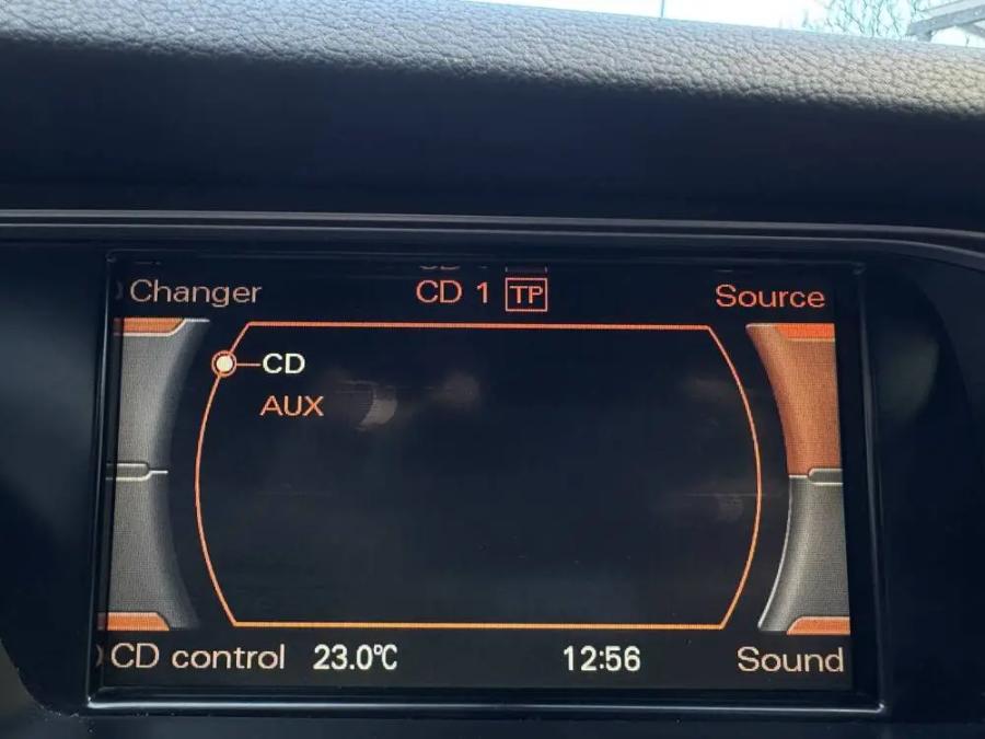 Black Audi A4 2008 in Riga, with an engine capacity of 2.00 L and mileage of 304 thousand km for 3990 €, photo 19 on AUTOMOTO.COM.LV