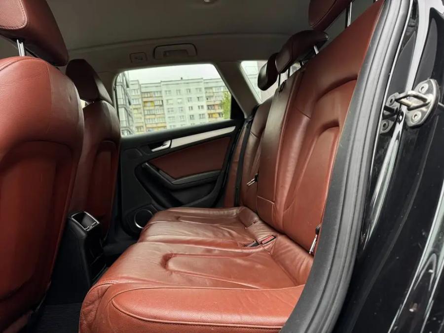 Black Audi A4 2008 in Riga, with an engine capacity of 2.00 L and mileage of 391 thousand km for 4490 €, photo 8 on AUTOMOTO.COM.LV