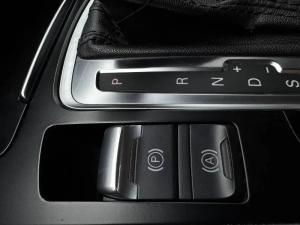 Black Audi A4 2008 in Riga, with an engine capacity of 2.00 L and mileage of 391 thousand km for 4490 €, photo 17 on AUTOMOTO.COM.LV