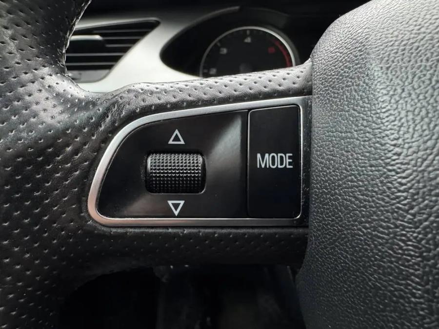 Black Audi A4 2008 in Riga, with an engine capacity of 2.00 L and mileage of 391 thousand km for 4490 €, photo 19 on AUTOMOTO.COM.LV