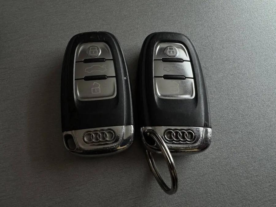 Black Audi A4 2008 in Riga, with an engine capacity of 2.00 L and mileage of 391 thousand km for 4490 €, photo 24 on AUTOMOTO.COM.LV