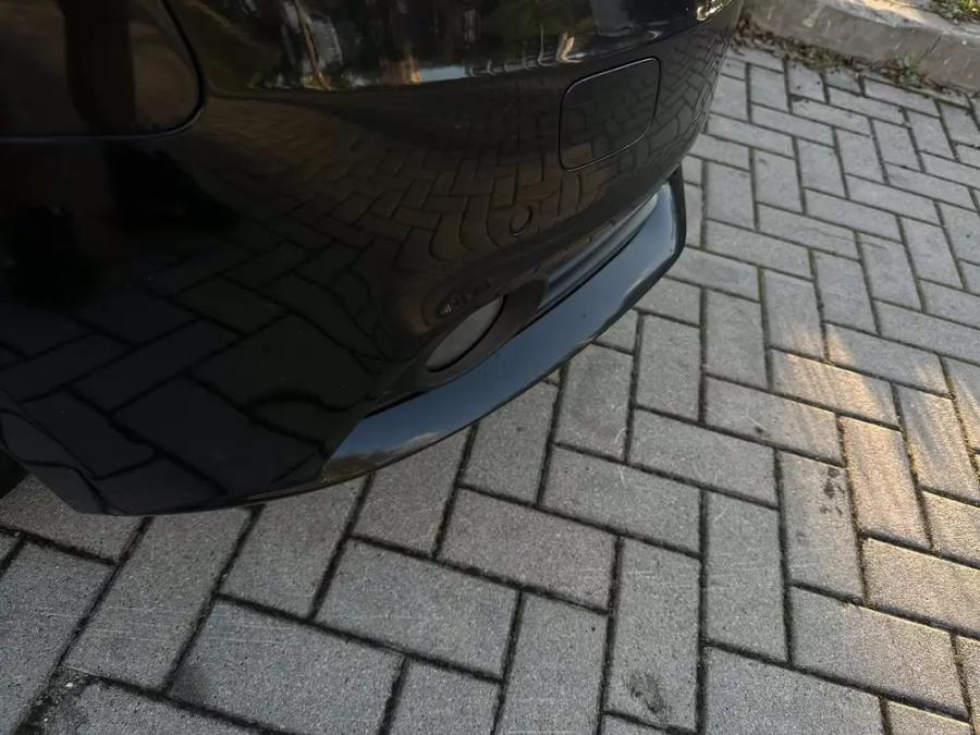 Black Audi A4 2008 in Riga, with an engine capacity of 2.70 L and mileage of 334 thousand km for 4490 €, photo 3 on AUTOMOTO.COM.LV