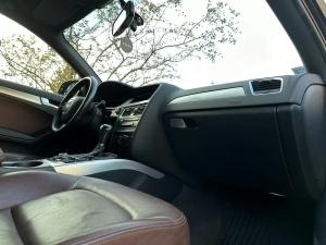 Black Audi A4 2008 in Riga, with an engine capacity of 2.70 L and mileage of 334 thousand km for 4490 €, photo 16 on AUTOMOTO.COM.LV
