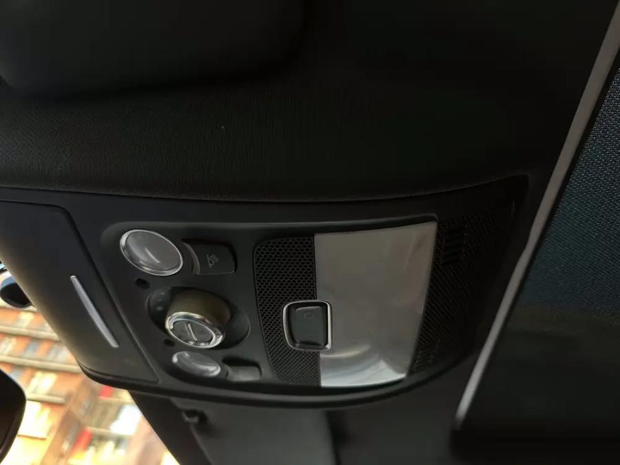 Black Audi A4 2008 in Riga, with an engine capacity of 2.70 L and mileage of 334 thousand km for 4490 €, photo 22 on AUTOMOTO.COM.LV