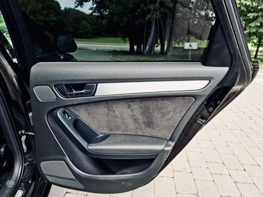 Melns Audi A4 2008 Kauņa, ar dzinēja tilpumu 1.97 L un nobraukumu 287 tūkst. km par 6000 €, foto 33 vietnē AUTOMOTO.COM.LV
