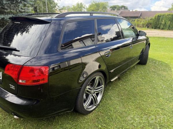 Black Audi A4 2008 in Riga, with an engine capacity of 2.00 L and mileage of 248 thousand km for 4450 €, photo 5 on AUTOMOTO.COM.LV