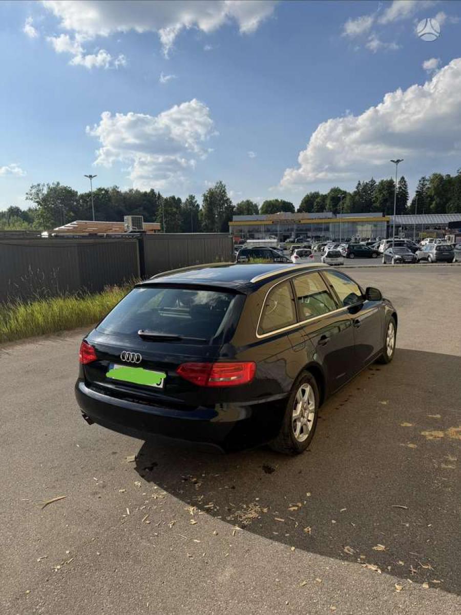 Melns Audi A4 2008 Viļņa, ar dzinēja tilpumu 1.80 L un nobraukumu 221 tūkst. km par 4100 €, foto 4 vietnē AUTOMOTO.COM.LV