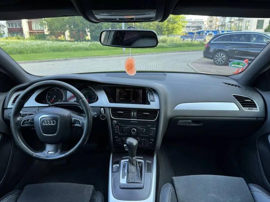 Black Audi A4 2008 in Riga, with an engine capacity of 2.00 L and mileage of 328 thousand km for 4990 €, photo 9 on AUTOMOTO.COM.LV