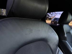Black Audi A4 2008 in Riga, with an engine capacity of 2.00 L and mileage of 328 thousand km for 4990 €, photo 12 on AUTOMOTO.COM.LV