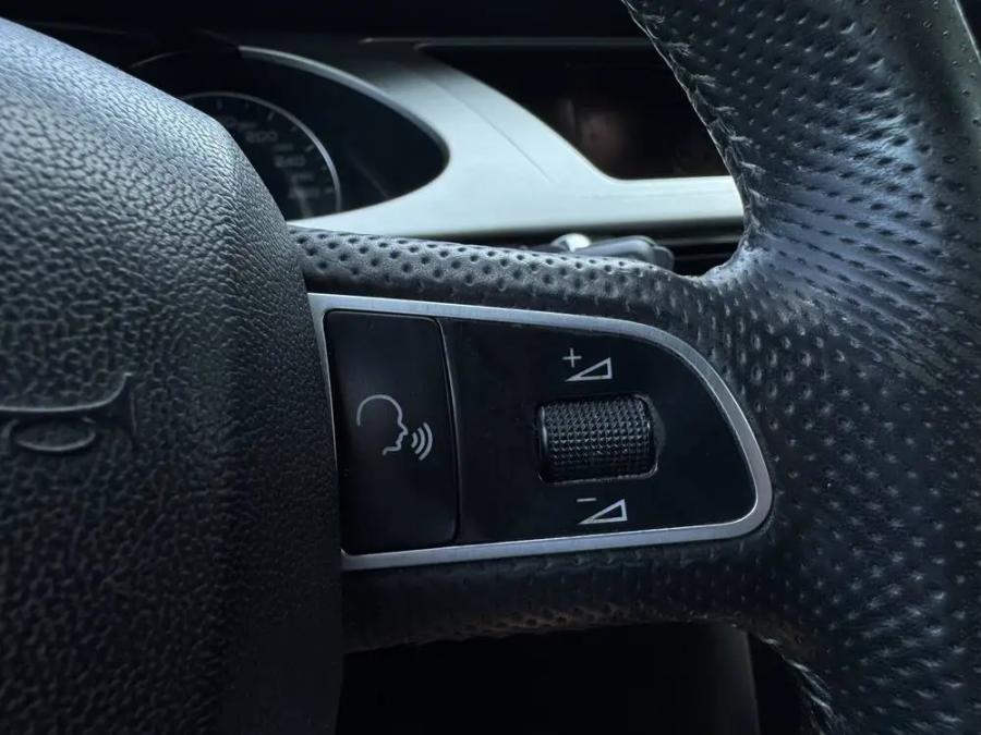Black Audi A4 2008 in Riga, with an engine capacity of 2.00 L and mileage of 328 thousand km for 4990 €, photo 20 on AUTOMOTO.COM.LV