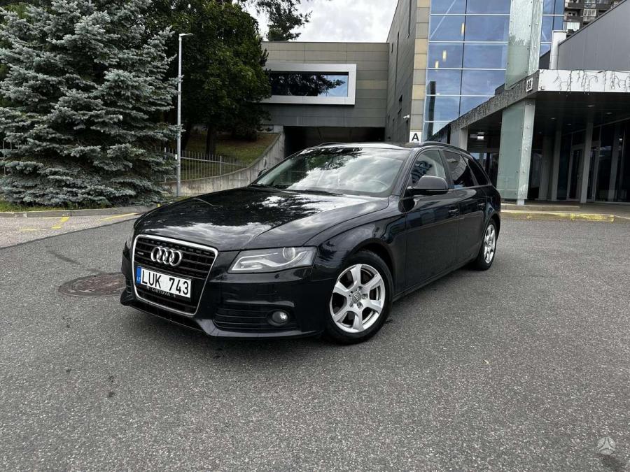 Black Audi A4 2008 in Vilnius, with an engine capacity of 3.20 L and mileage of 360 thousand km for 5000 €, photo 1 on AUTOMOTO.COM.LV