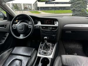 Black Audi A4 2008 in Vilnius, with an engine capacity of 3.20 L and mileage of 360 thousand km for 5000 €, photo 12 on AUTOMOTO.COM.LV