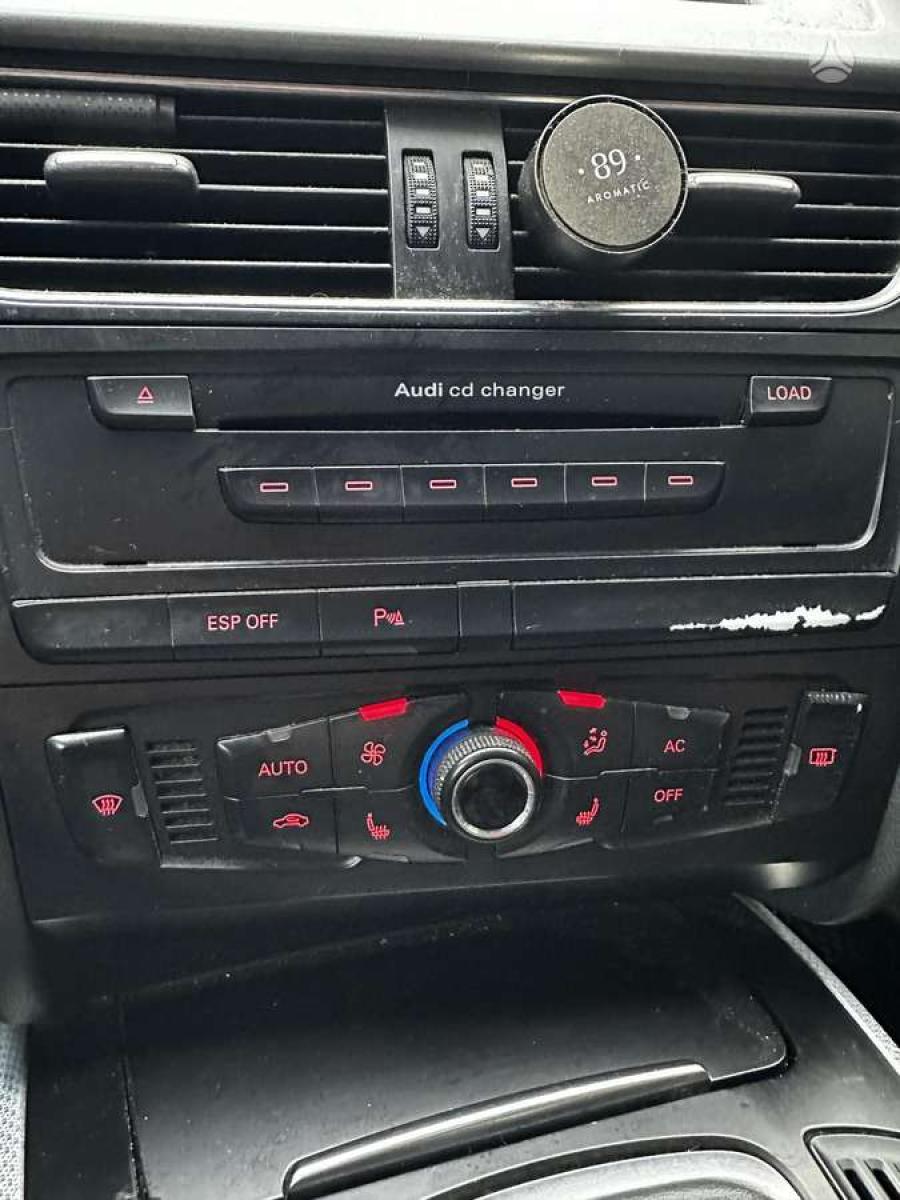 Black Audi A4 2008 in Vilnius, with an engine capacity of 3.20 L and mileage of 360 thousand km for 5000 €, photo 14 on AUTOMOTO.COM.LV