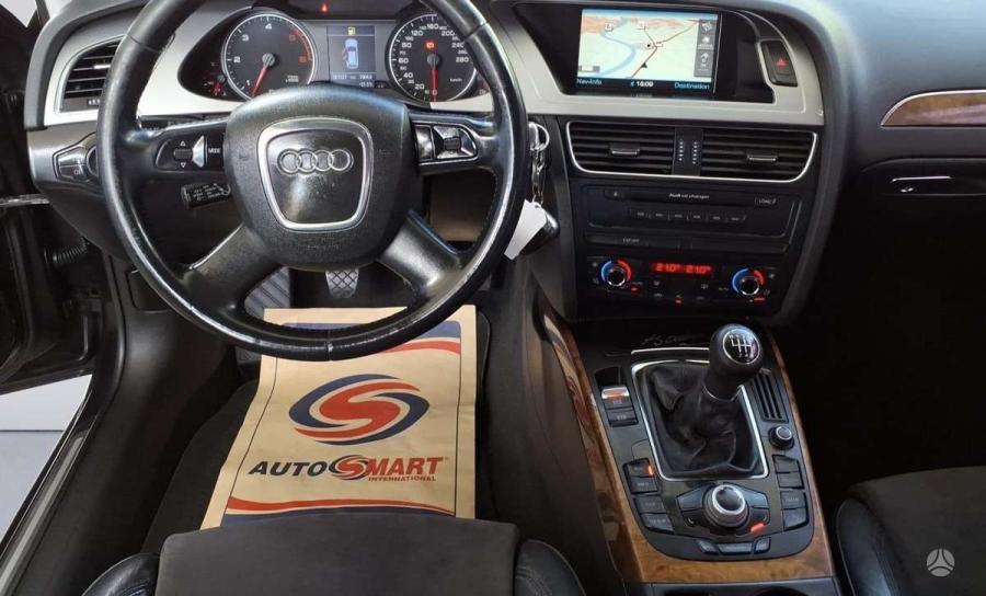 Black Audi A4 2008 in Taurage, with an engine capacity of 3.00 L and mileage of 301 thousand km for 3600 €, photo 8 on AUTOMOTO.COM.LV