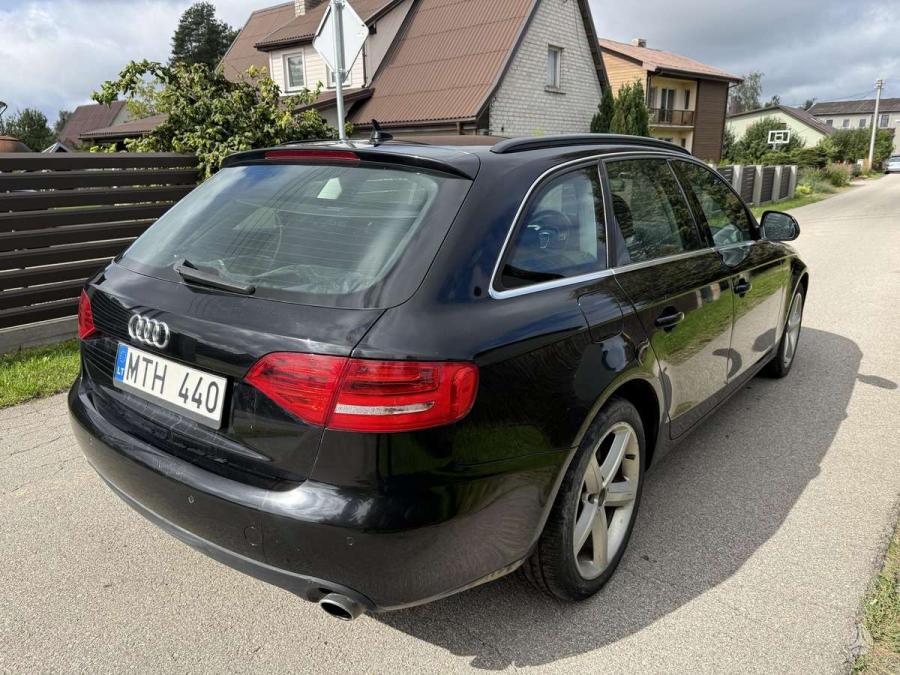 Black Audi A4 2008 in Kaunas, with an engine capacity of 2.70 L and mileage of 349 thousand km for 3500 €, photo 5 on AUTOMOTO.COM.LV