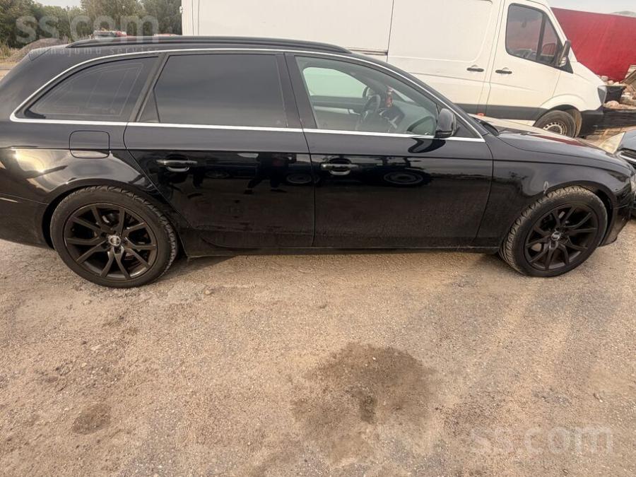 Melns Audi A4 2008 Daugavpils, ar dzinēja tilpumu 2.70 L un nobraukumu 394 tūkst. km par 5800 €, foto 5 vietnē AUTOMOTO.COM.LV