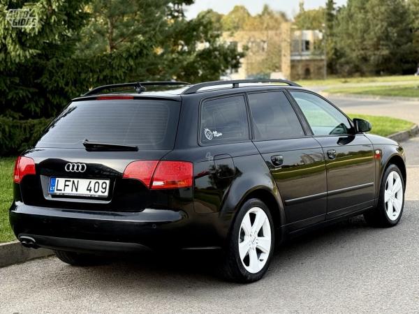 Audi A4 2008 in Kaunas on AUTOMOTO.COM.LV Black Audi A4 2008 in Kaunas, with an engine capacity of 2.00 L and mileage of 299 thousand km for 3000 €, photo 4 on AUTOMOTO.COM.LV
