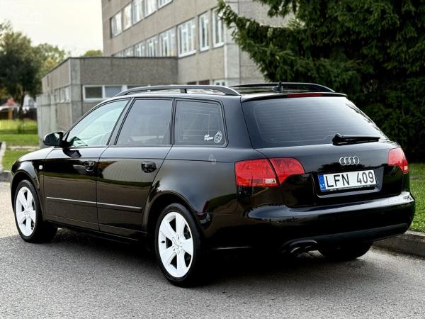 Audi A4 2008 in Kaunas on AUTOMOTO.COM.LV Black Audi A4 2008 in Kaunas, with an engine capacity of 2.00 L and mileage of 299 thousand km for 3000 €, photo 5 on AUTOMOTO.COM.LV