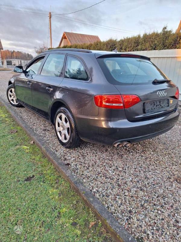 Melns Audi A4 2009 Tauragė, ar dzinēja tilpumu 1.99 L un nobraukumu 230 tūkst. km par 3450 €, foto 7 vietnē AUTOMOTO.COM.LV