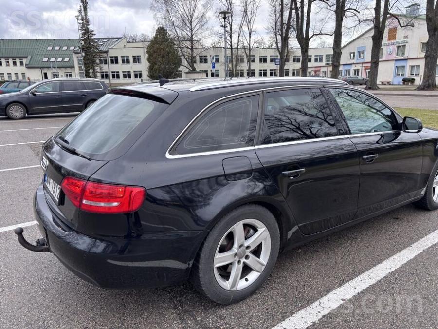 Black Audi A4 2009 in Riga, with an engine capacity of 2.00 L and mileage of 319 thousand km for 4500 €, photo 3 on AUTOMOTO.COM.LV