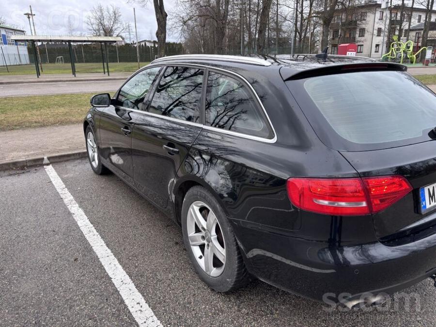Black Audi A4 2009 in Riga, with an engine capacity of 2.00 L and mileage of 319 thousand km for 4500 €, photo 4 on AUTOMOTO.COM.LV