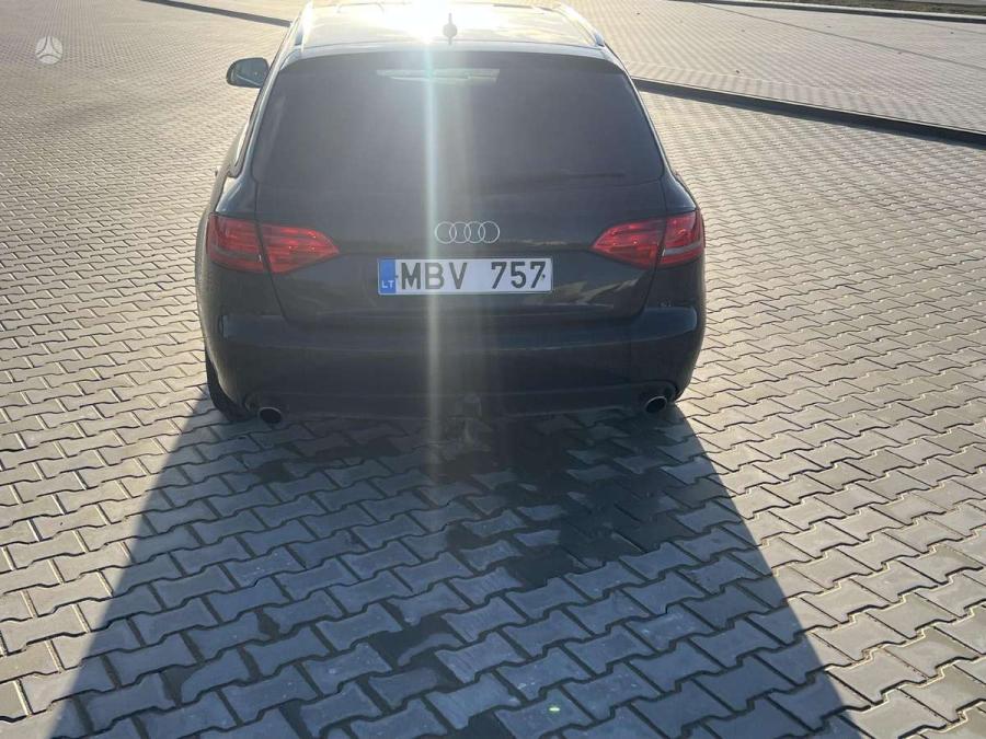 Black Audi A4 2009 in Taurage, with an engine capacity of 2.70 L and mileage of 358 thousand km for 4750 €, photo 4 on AUTOMOTO.COM.LV