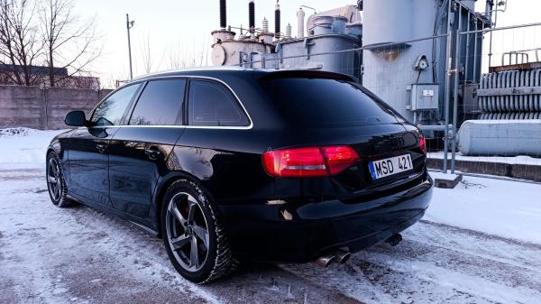 Melns Audi A4 2009 Kauņa, ar dzinēja tilpumu 2.00 L un nobraukumu 286 tūkst. km par 5600 €, foto 5 vietnē AUTOMOTO.COM.LV