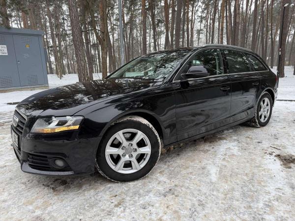 Black Audi A4 2009 in Alytus, with an engine capacity of 1.99 L and mileage of 337 thousand km for 5150 €, photo 2 on AUTOMOTO.COM.LV