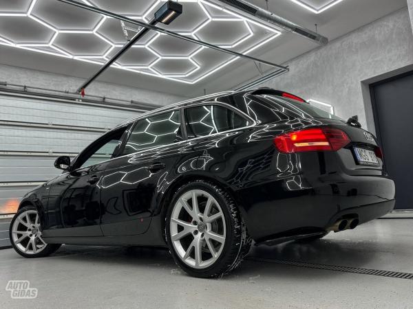 Black Audi A4 2009 in Kaunas, with an engine capacity of 2.00 L and mileage of 341 thousand km for 6650 €, photo 2 on AUTOMOTO.COM.LV