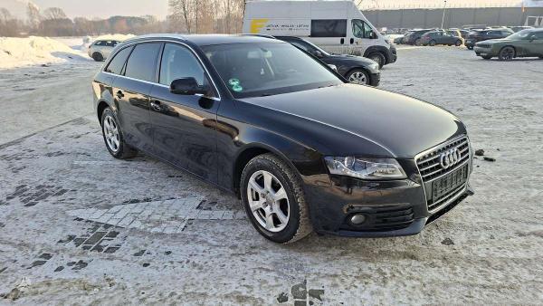Black Audi A4 2009 in Kaunas, with an engine capacity of 1.80 L and mileage of 249 thousand km for 4550 €, photo 6 on AUTOMOTO.COM.LV